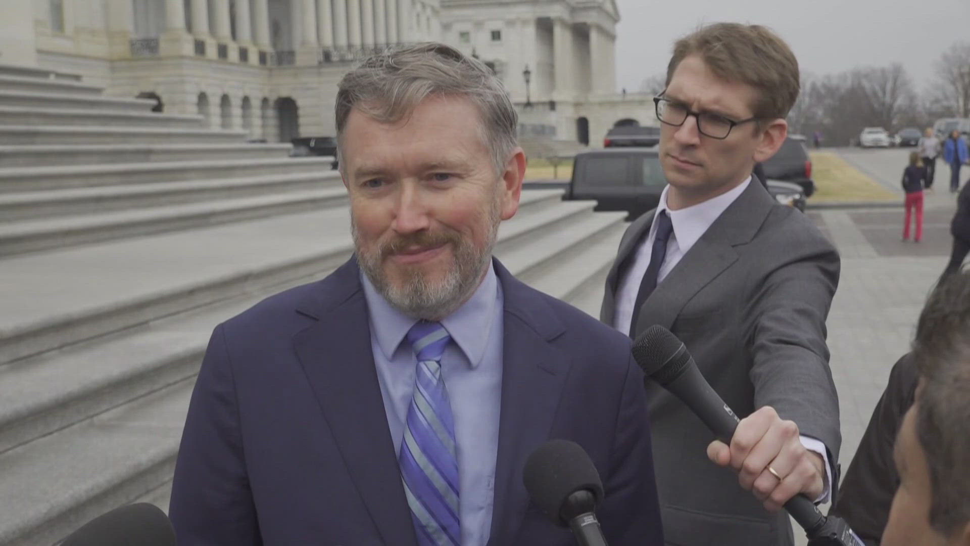 GOP lawmakers split with Trump on health care and Venezuela action ...