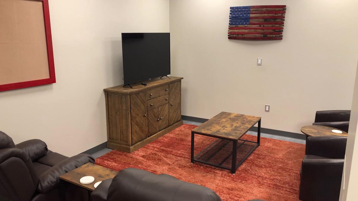 Louisville airport opens USO lounge for military members | whas11.com