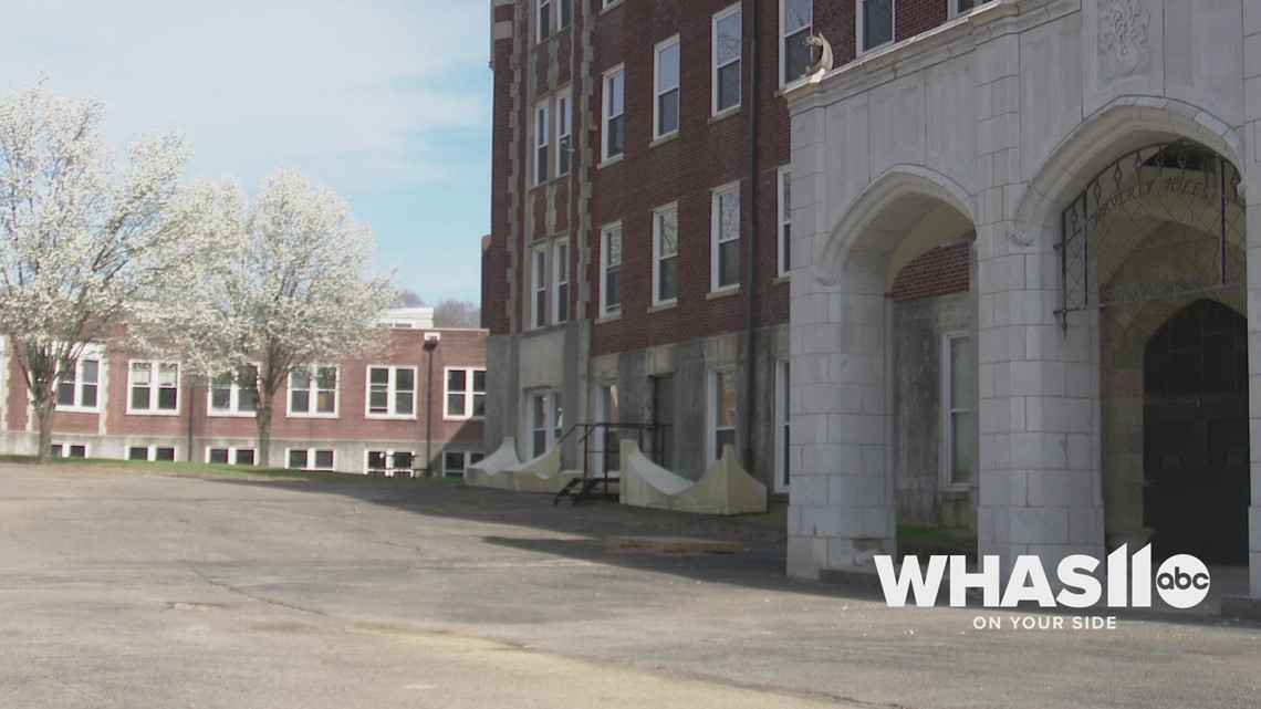 RAW: Waverly Hills Sanatorium tourists take cover in body chute during ...