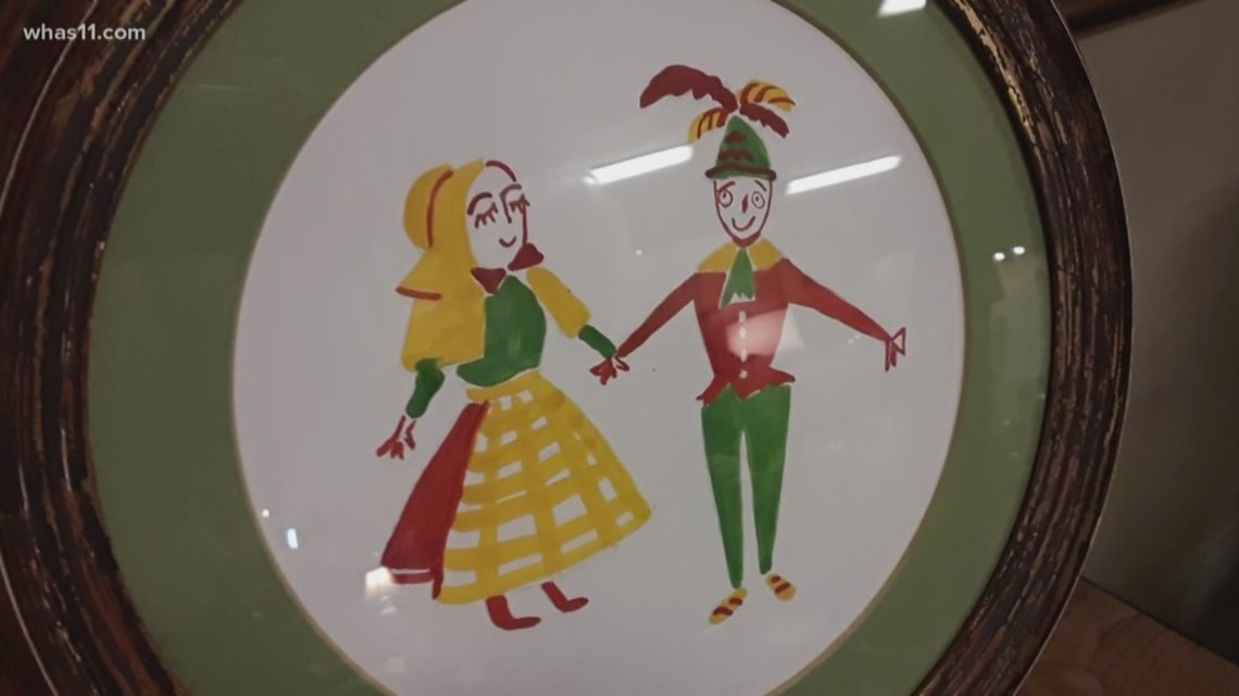 Rare paintings by Mary Alice Hadley of pottery fame to be sold | whas11.com
