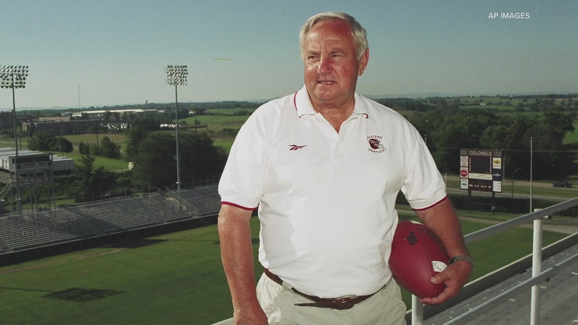 Eastern Kentucky football legend Roy Kidd dies | whas11.com