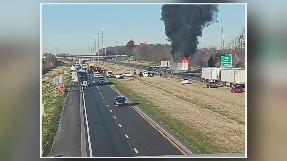 Semi-truck crashes into Ohio school bus; 3 dead, 15 injured | whas11.com