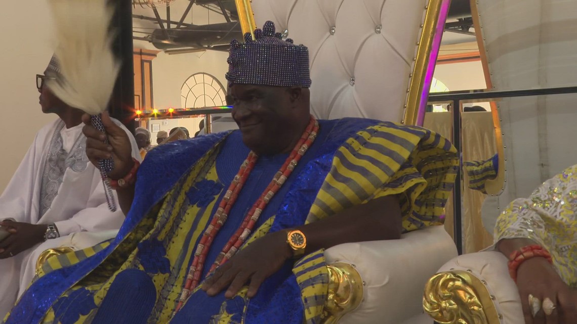 Nigerian king gives special recognition to Kentuckiana locals | whas11.com