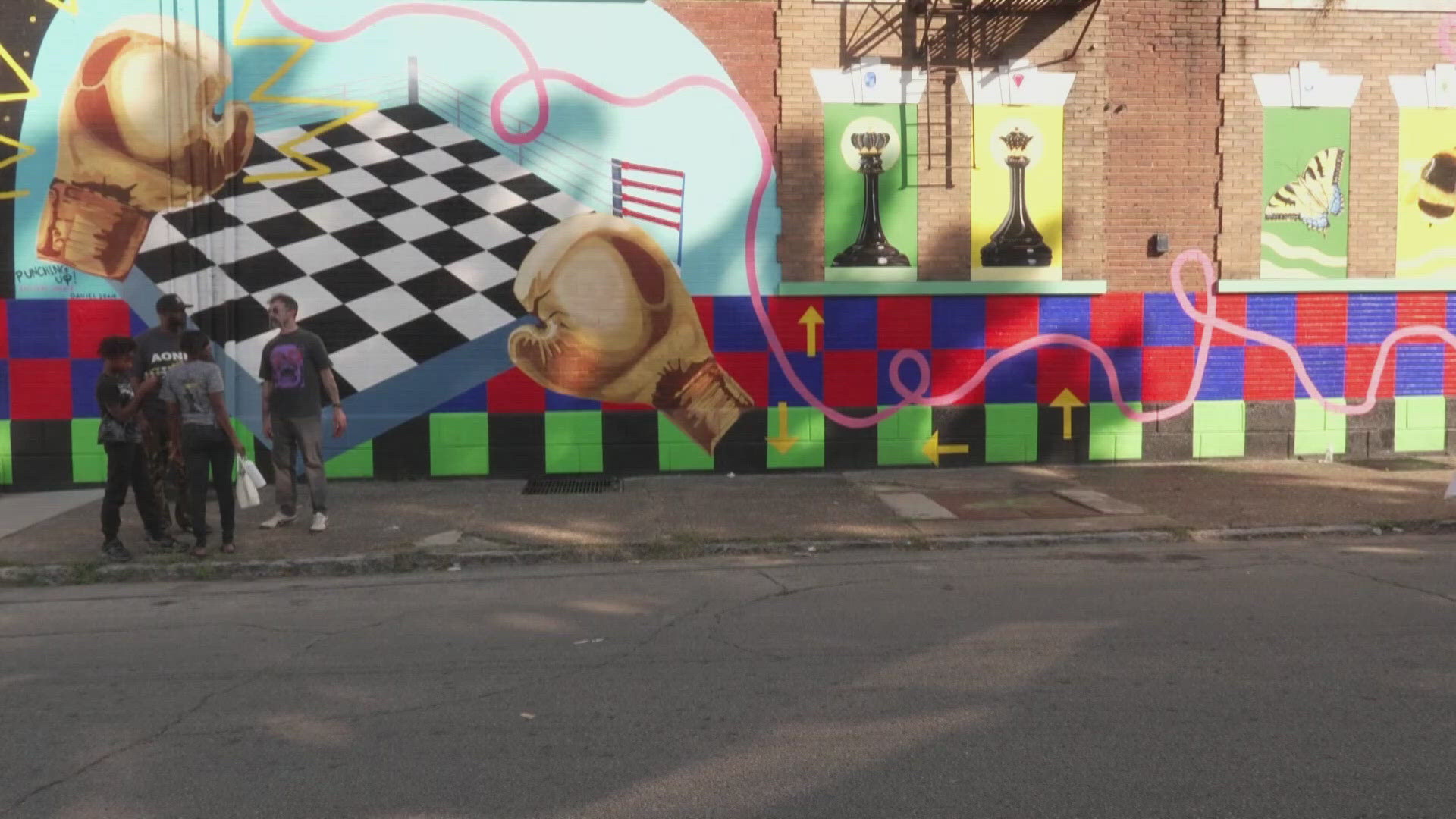 City celebrates completion of 3 public murals with block party | whas11.com