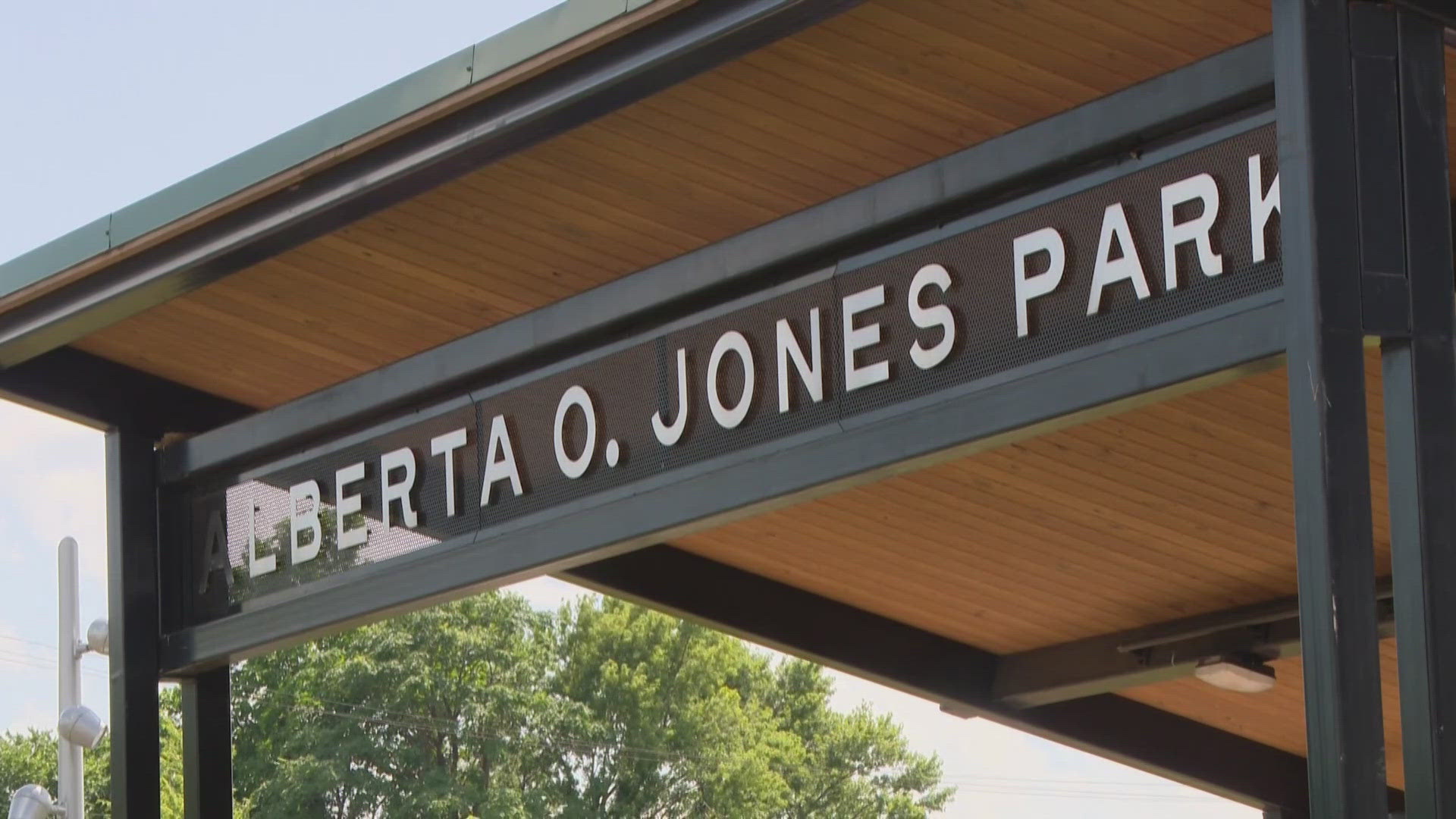 LGE-KU to close all in-person business offices by end of 2024 | whas11.com