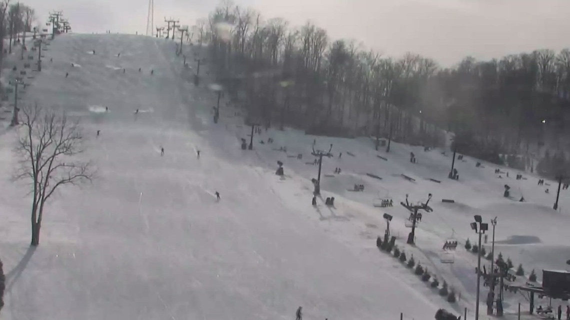 Perfect North Slopes in Indiana open for skiing and snowboarding ...
