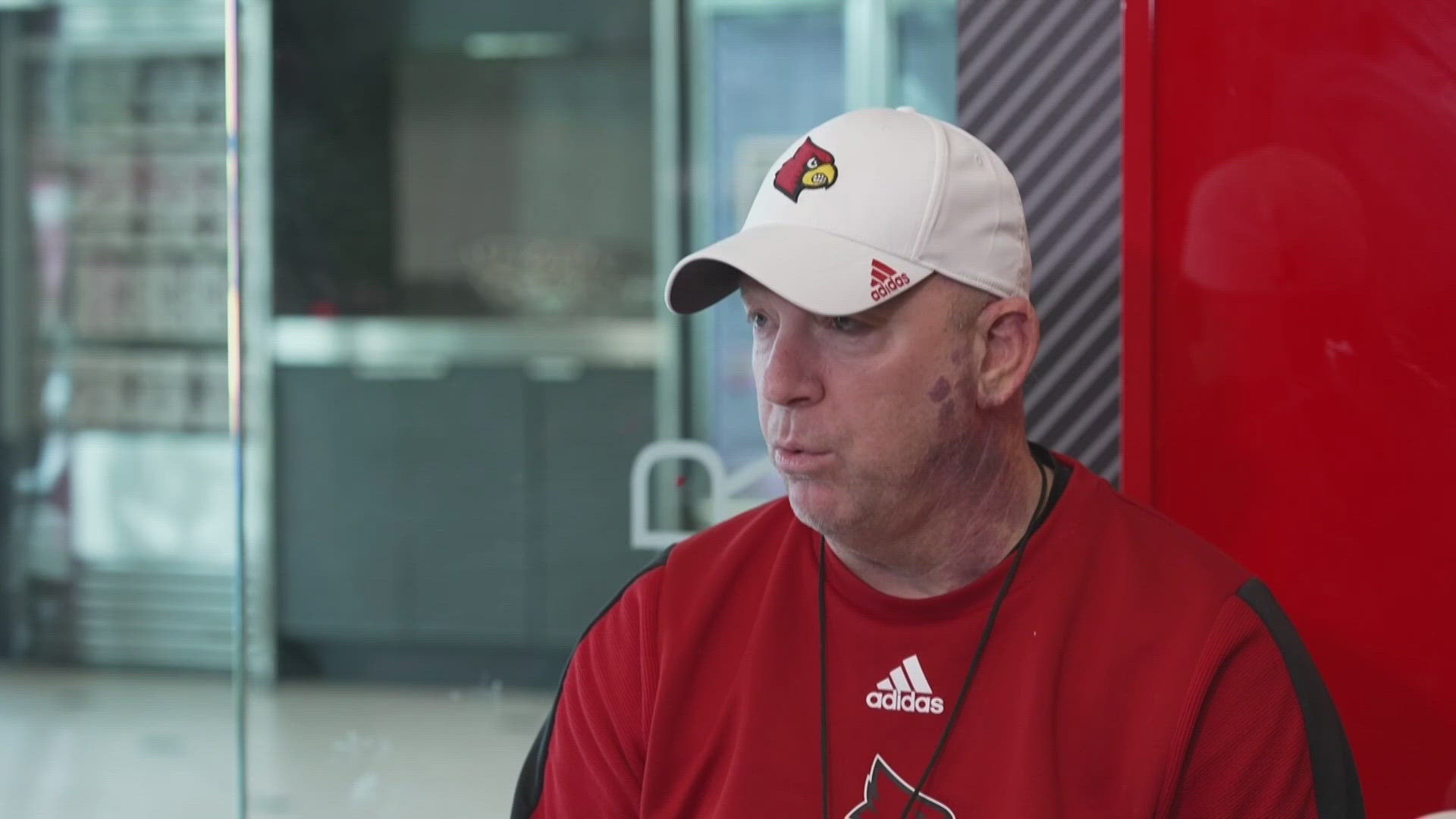 Texas man charged with threatening UofL football coach takes plea deal ...