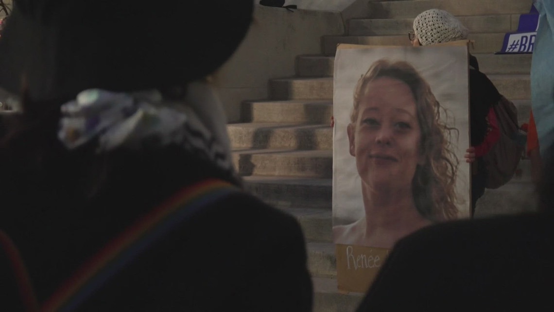 Louisville protesters march for change after Minneapolis shooting ...