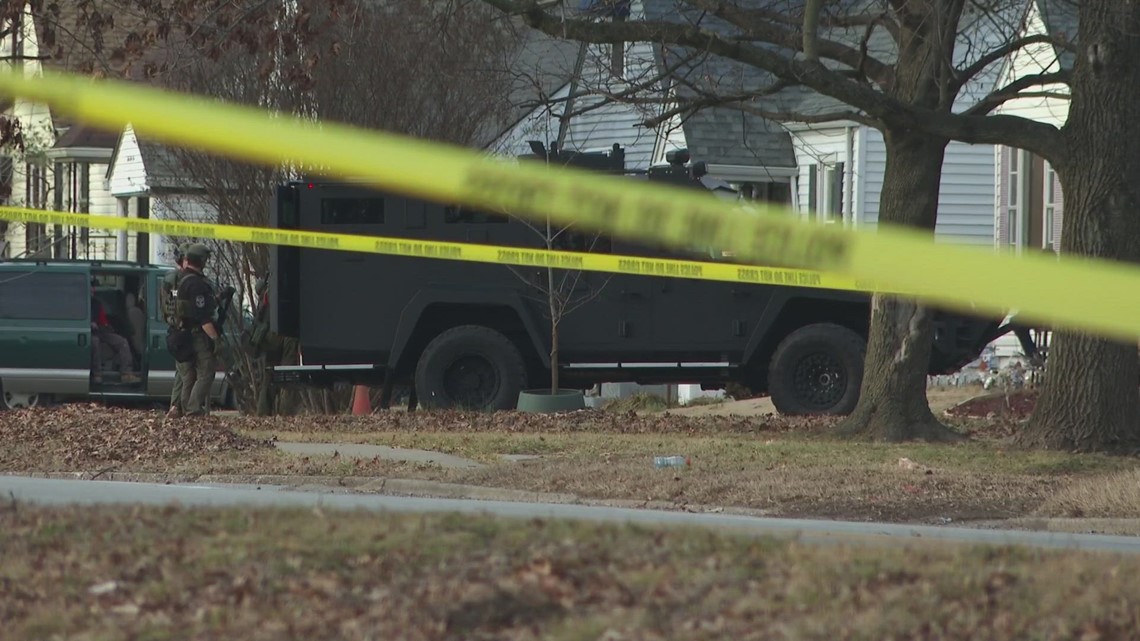 Police investigate after 1 shot in Algonquin neighborhood | whas11.com