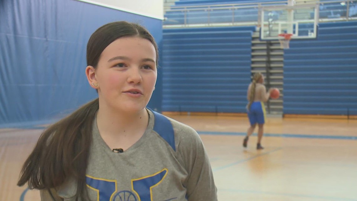 Leah Stinson is scoring into Valley High School's record books | whas11.com