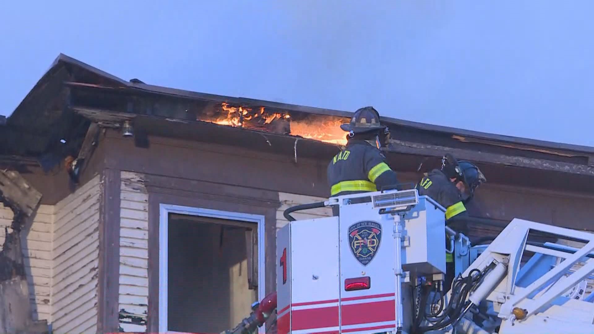 Investigators working to determine cause of New Albany house fire ...