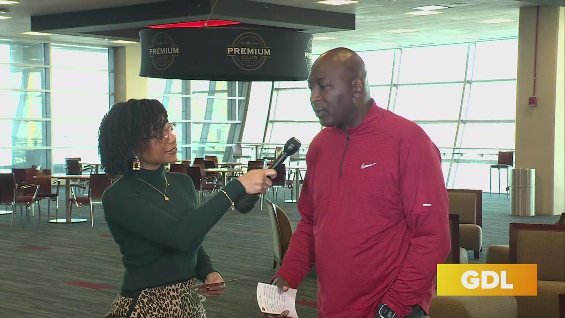 An exclusive look at the KFC Yum Center's 'Luxury Lounges' with Robbie ...