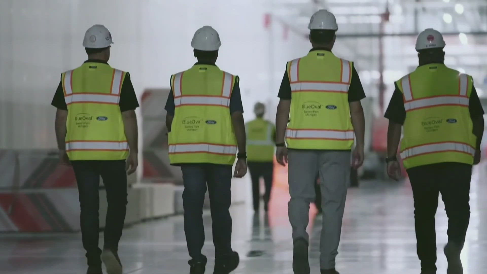 Ford EV announcement: New pickup truck to be made in Louisville ...