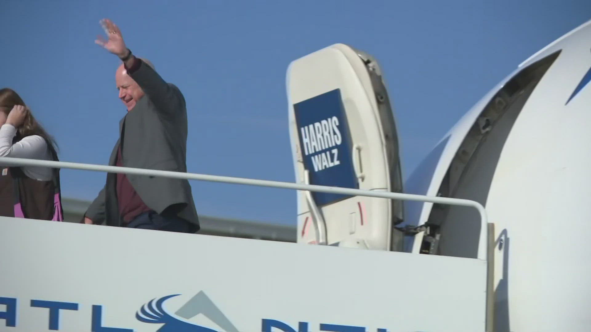 Tim Walz in Louisville as Dems, GOP make final push to election ...