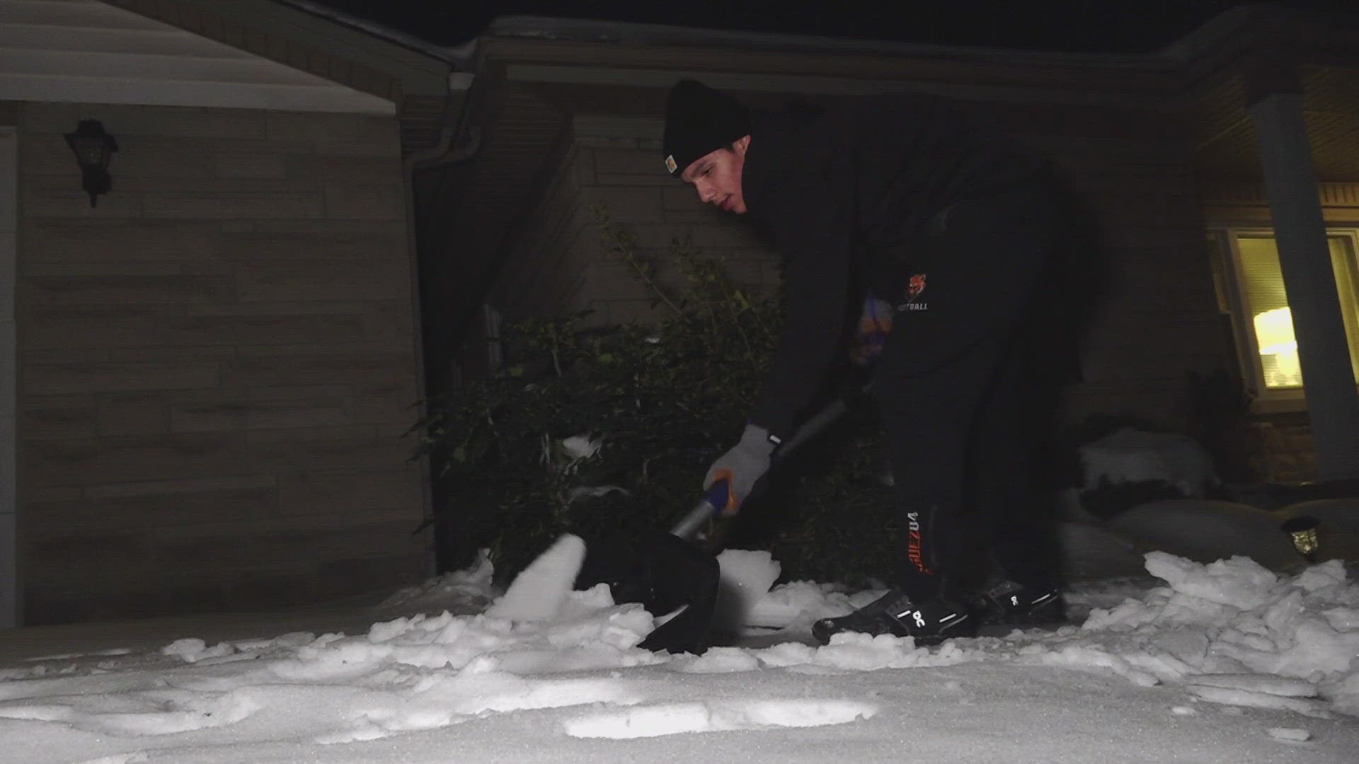 JCPS student offering his shoveling services after winter storm ...