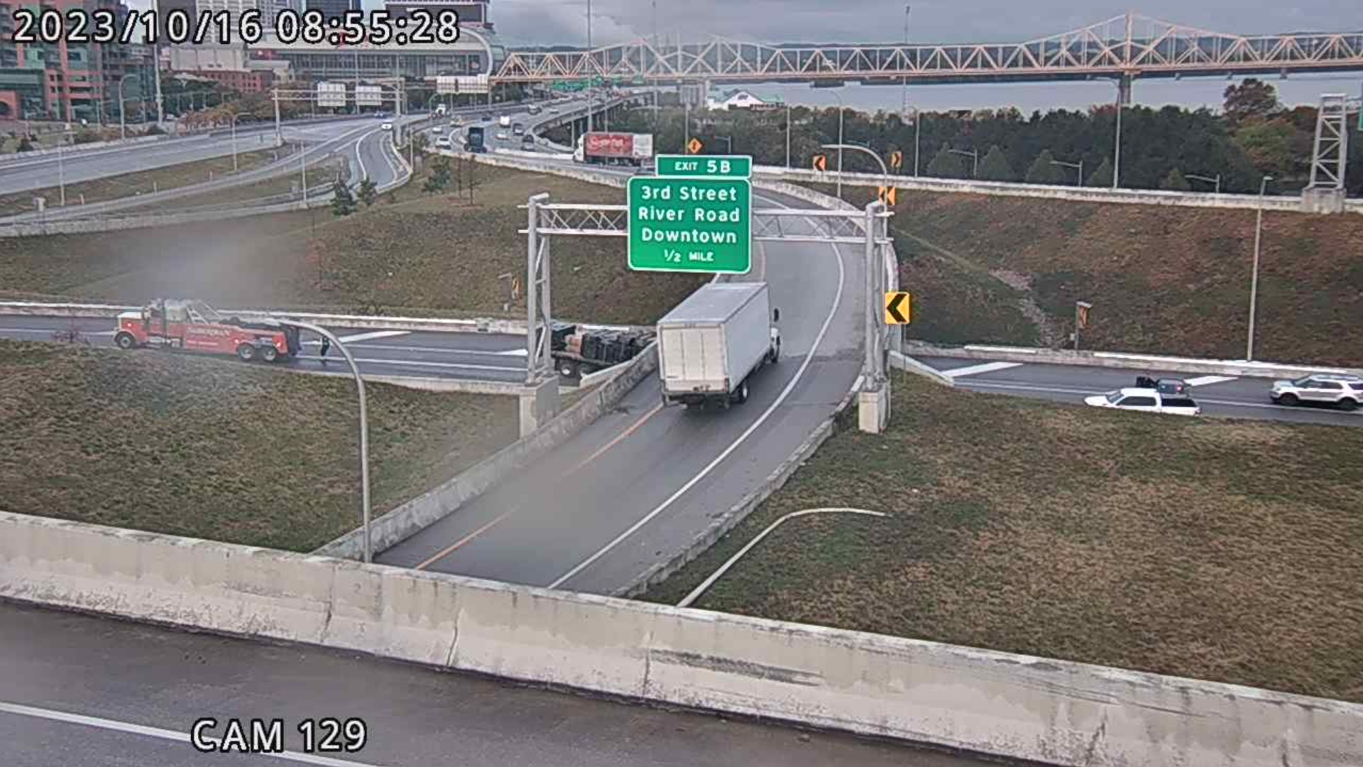 Crash on I-65 ramps downtown causing traffic on I-71 S, I-64 W | whas11.com