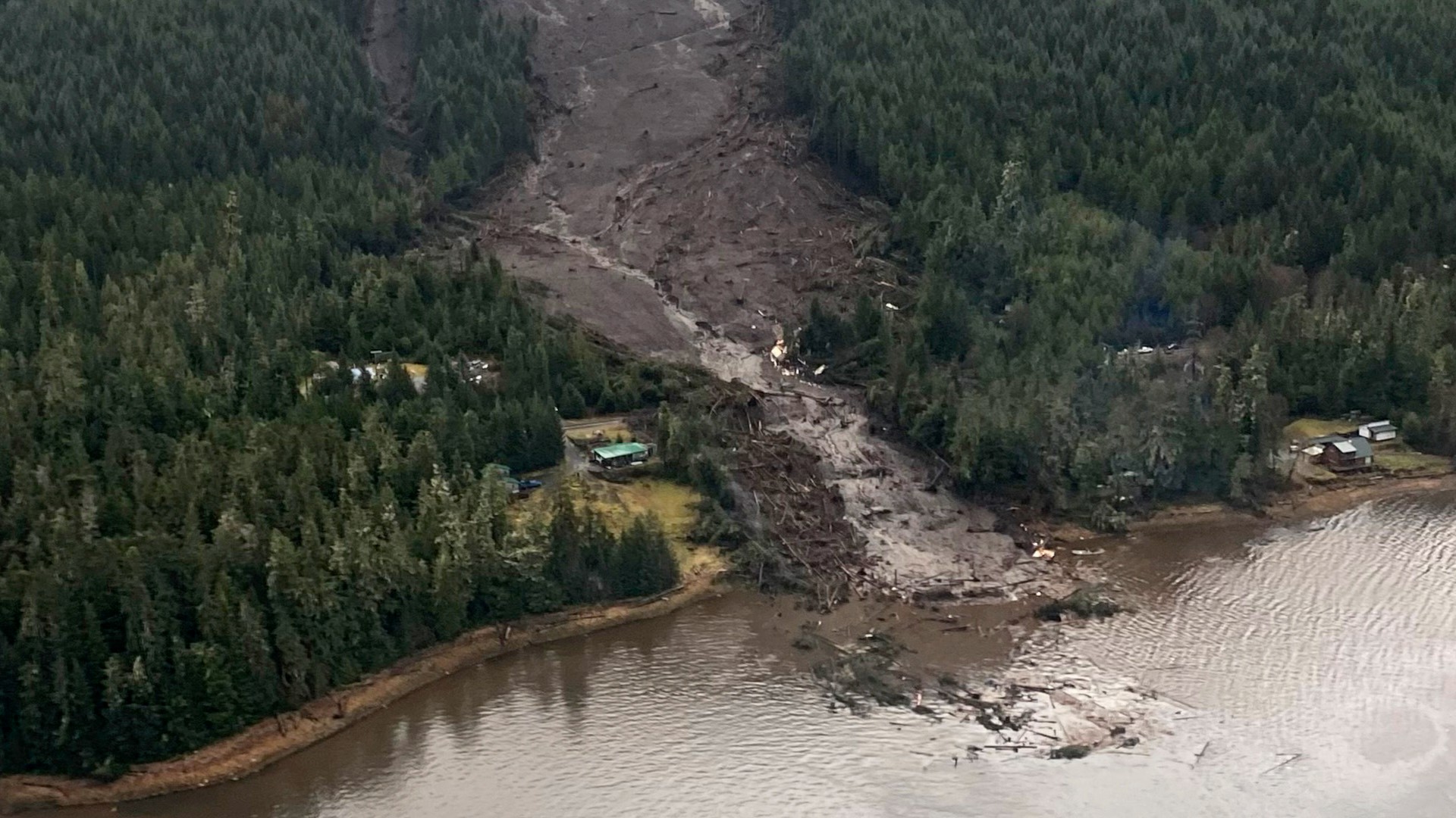 Landslide kills 3 in small Alaska community, several missing | whas11.com