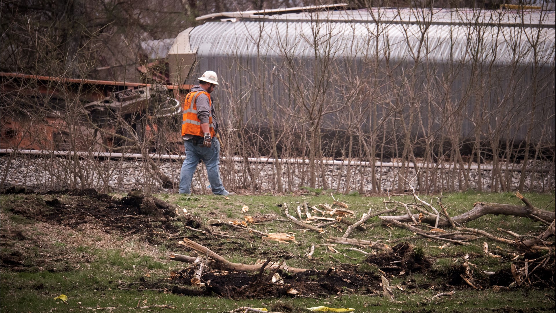 Train derailment in Kentucky; KSP investigating | whas11.com