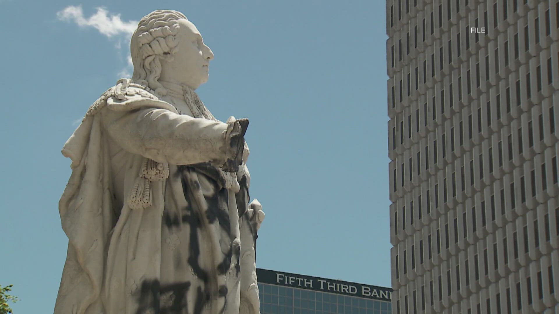 York statue vandalized over weekend in Louisville | whas11.com