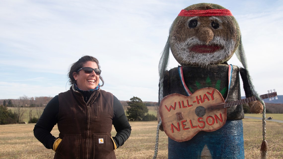 'On the Farm Again' Woman makes hay replica of Willie Nelson | whas11.com