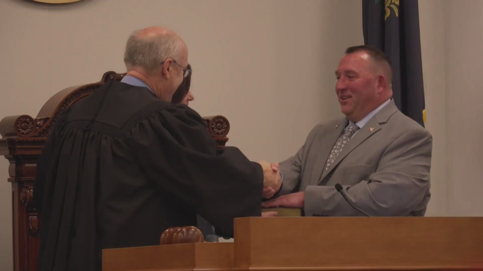 Gary Clemons sworn into Kentucky Senate | whas11.com