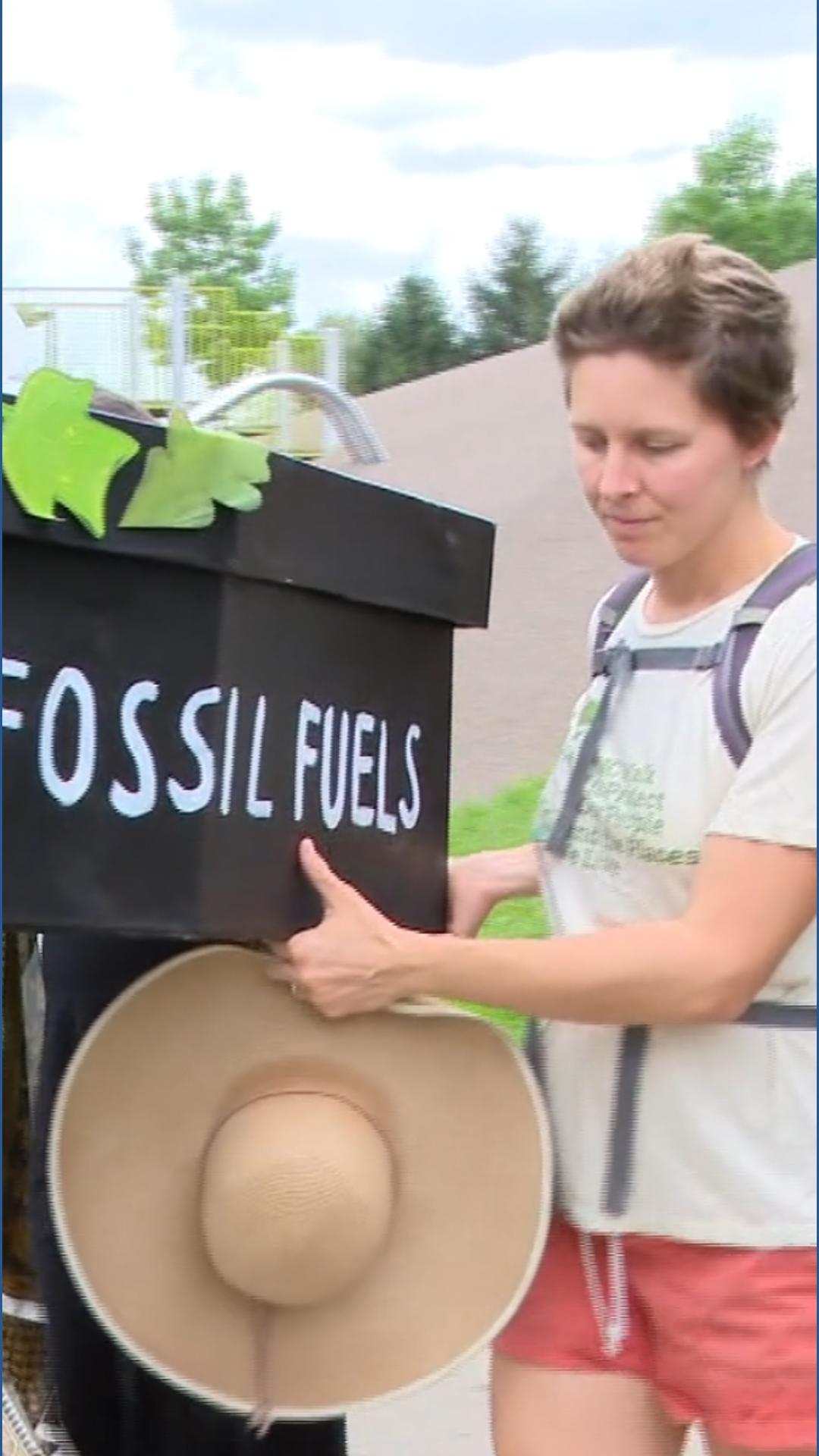 Advocates protest LG&E pipeline at Bernheim Forest | whas11.com
