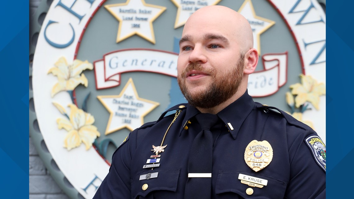 Eric Kruse sworn in as new Charlestown police chief | whas11.com