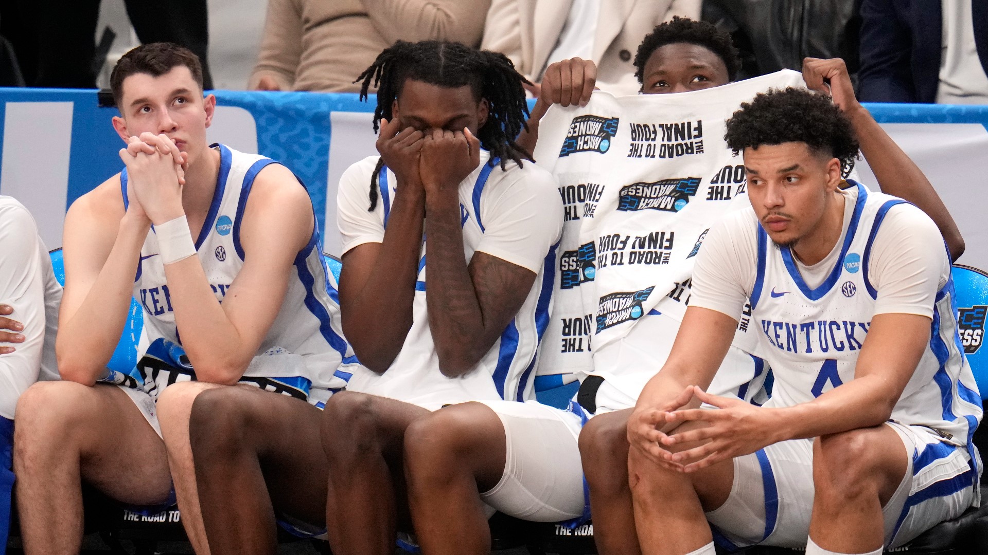 Oakland beats Kentucky 80-76; kicked out of NCAA Tournament | whas11.com