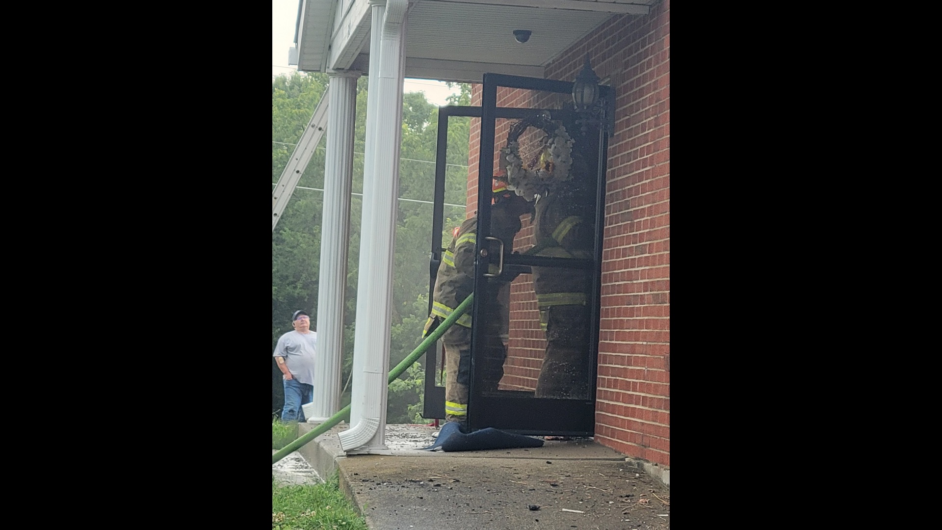 Kentucky church struck by lightning, catches fire | whas11.com