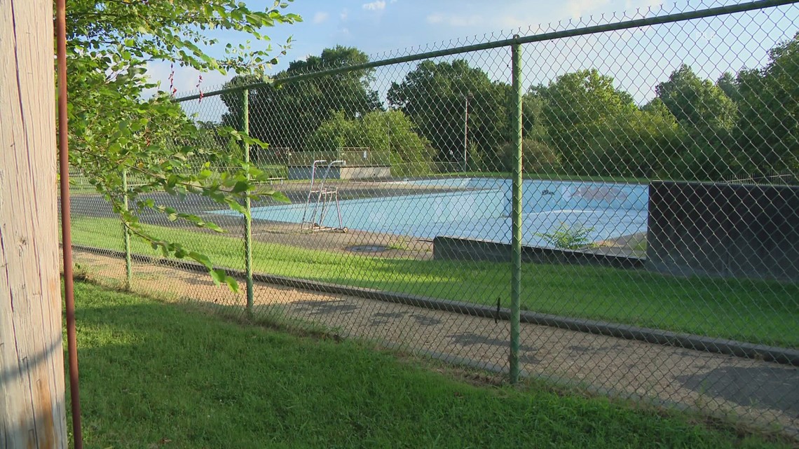 Two Metro Parks pools expected to reopen in 2025 | whas11.com