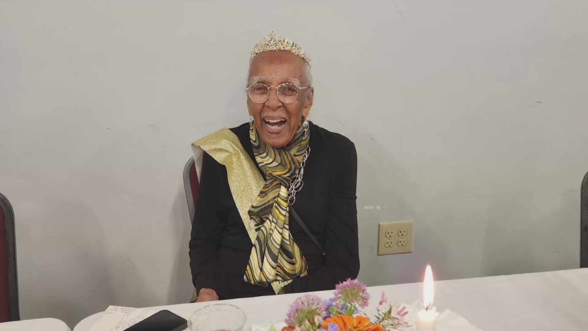 Louisville resident turns 92 years old | whas11.com