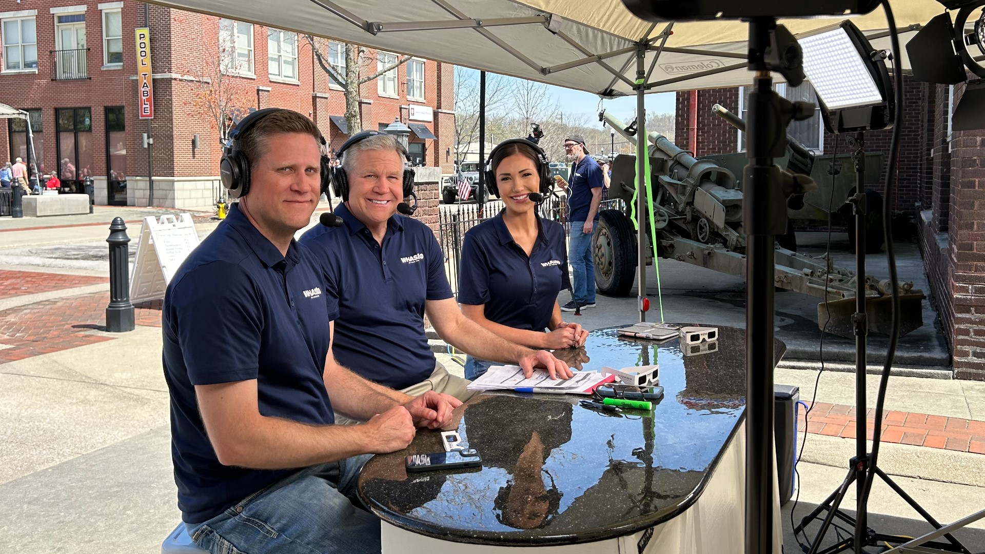 Live solar eclipse coverage from path of totality in Indiana | whas11.com