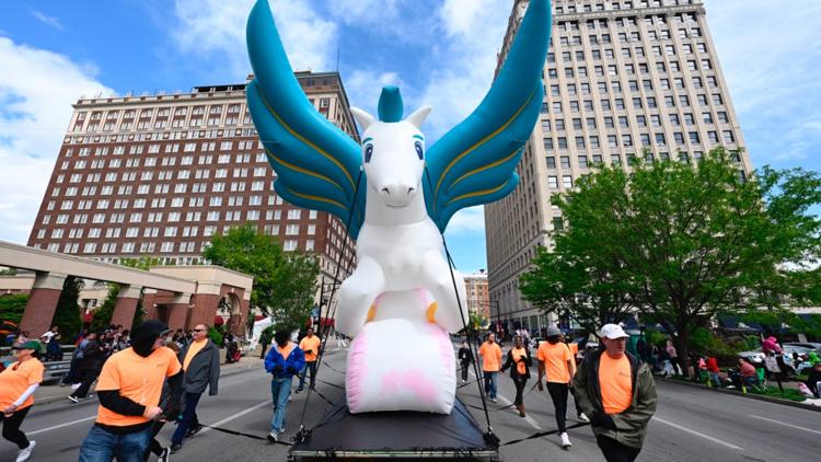 Louisville's Pegasus Parade schedule, floats and VIPs announced ...