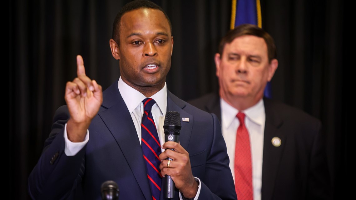 Daniel Cameron, Andy Beshear kickoff campaigns for governor | whas11.com