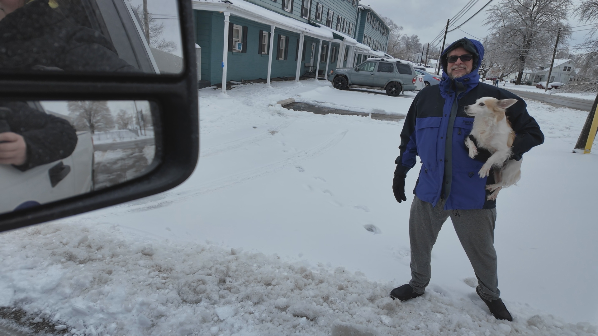 Radcliff Mayor helps snow crews by getting behind a plow | whas11.com