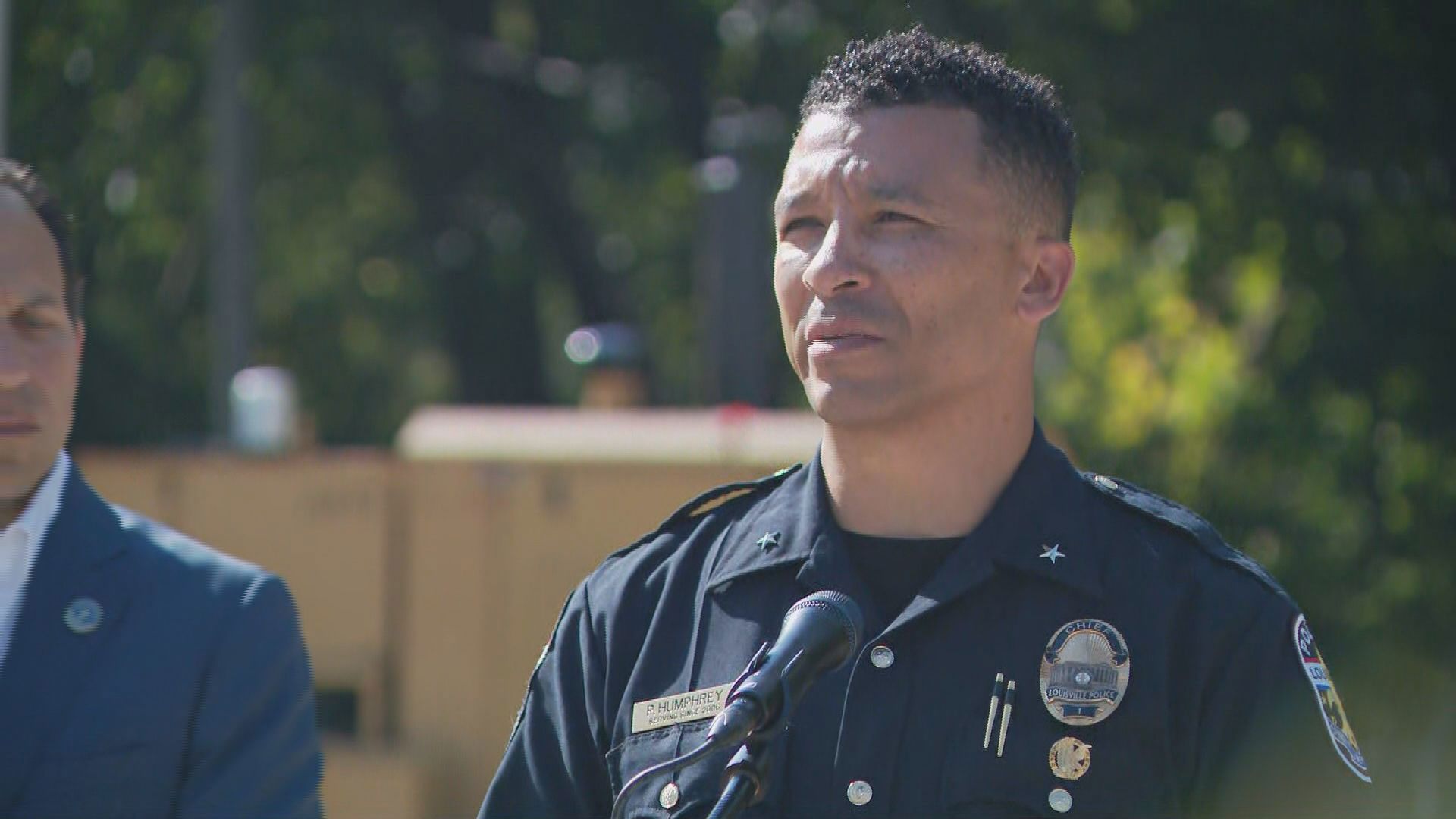Louisville police officer bridges cultural gaps using his bilingual ...