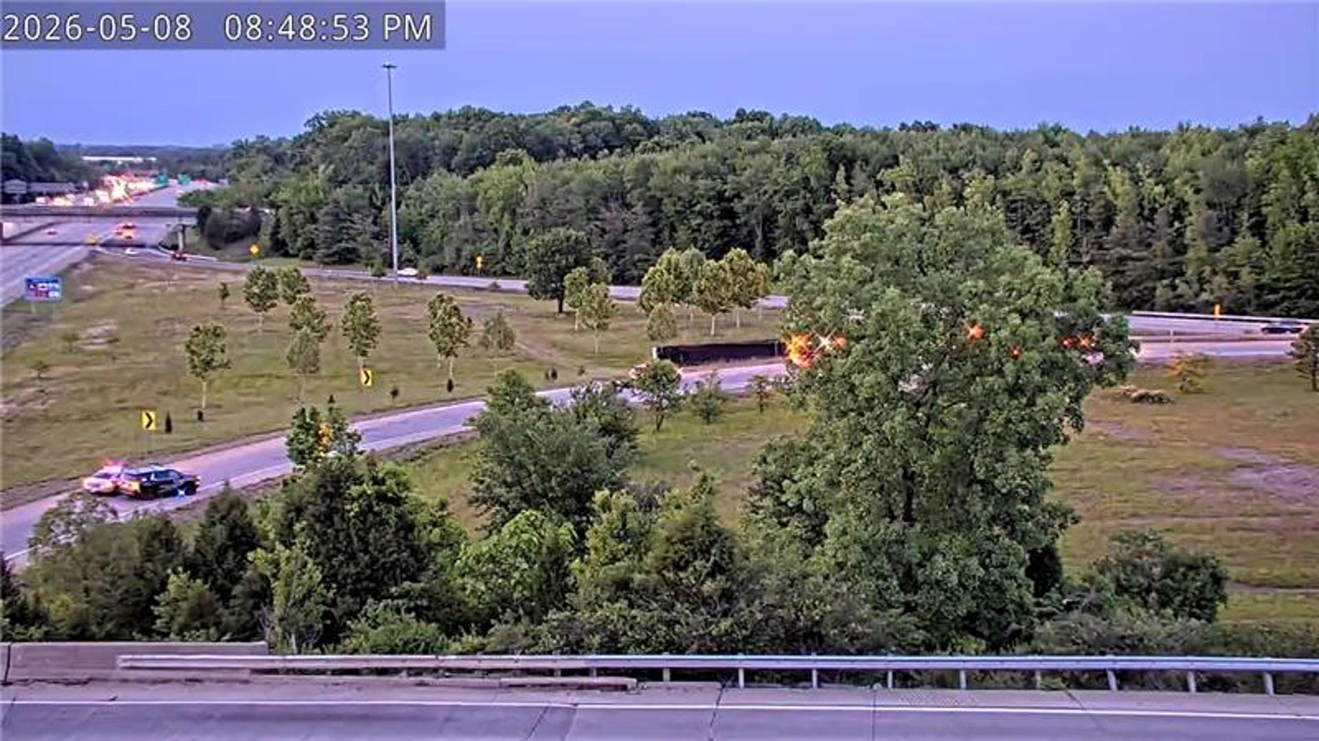 Overturned semi blocks I-65 ramp near Gene Snyder Freeway | whas11.com