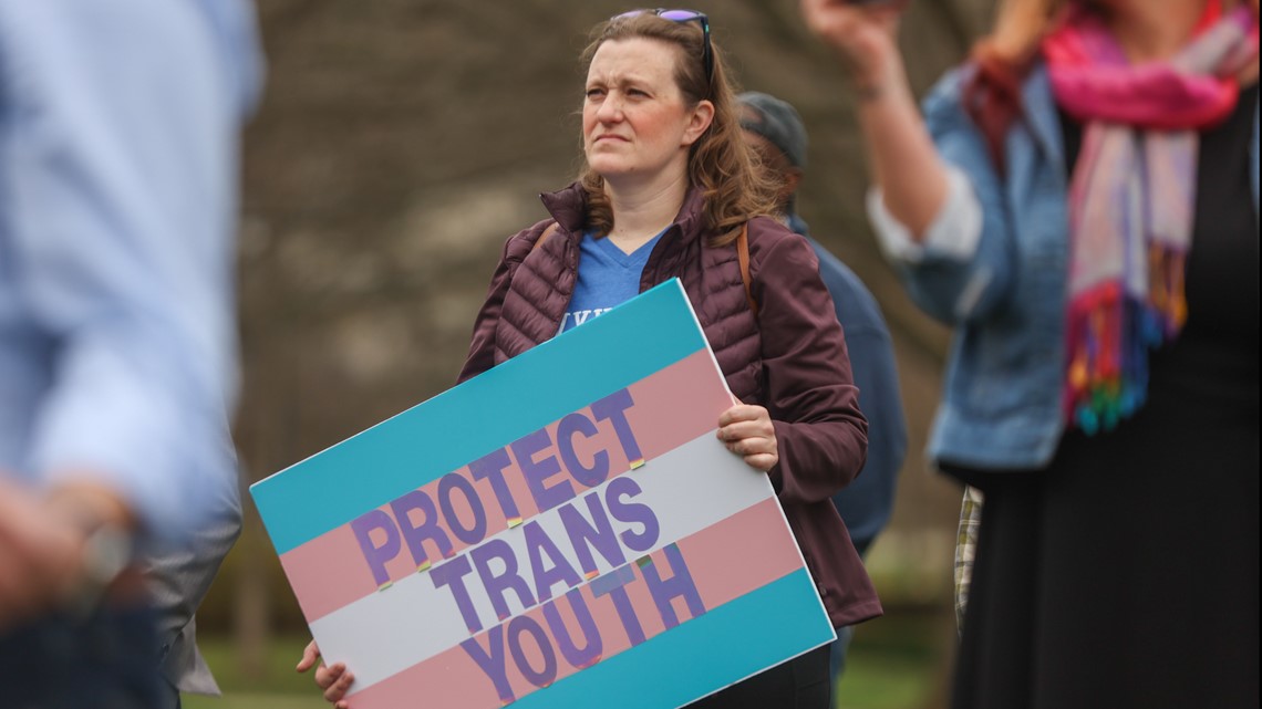 Appeals court lets Kentucky enforce ban on transgender care | whas11.com