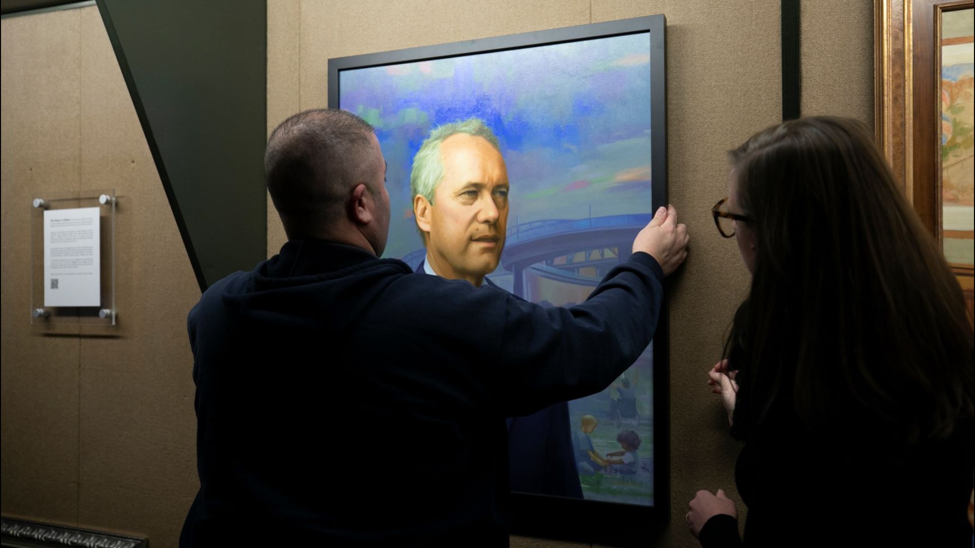 Artist debuts official portrait of Louisville mayor Greg Fischer ...