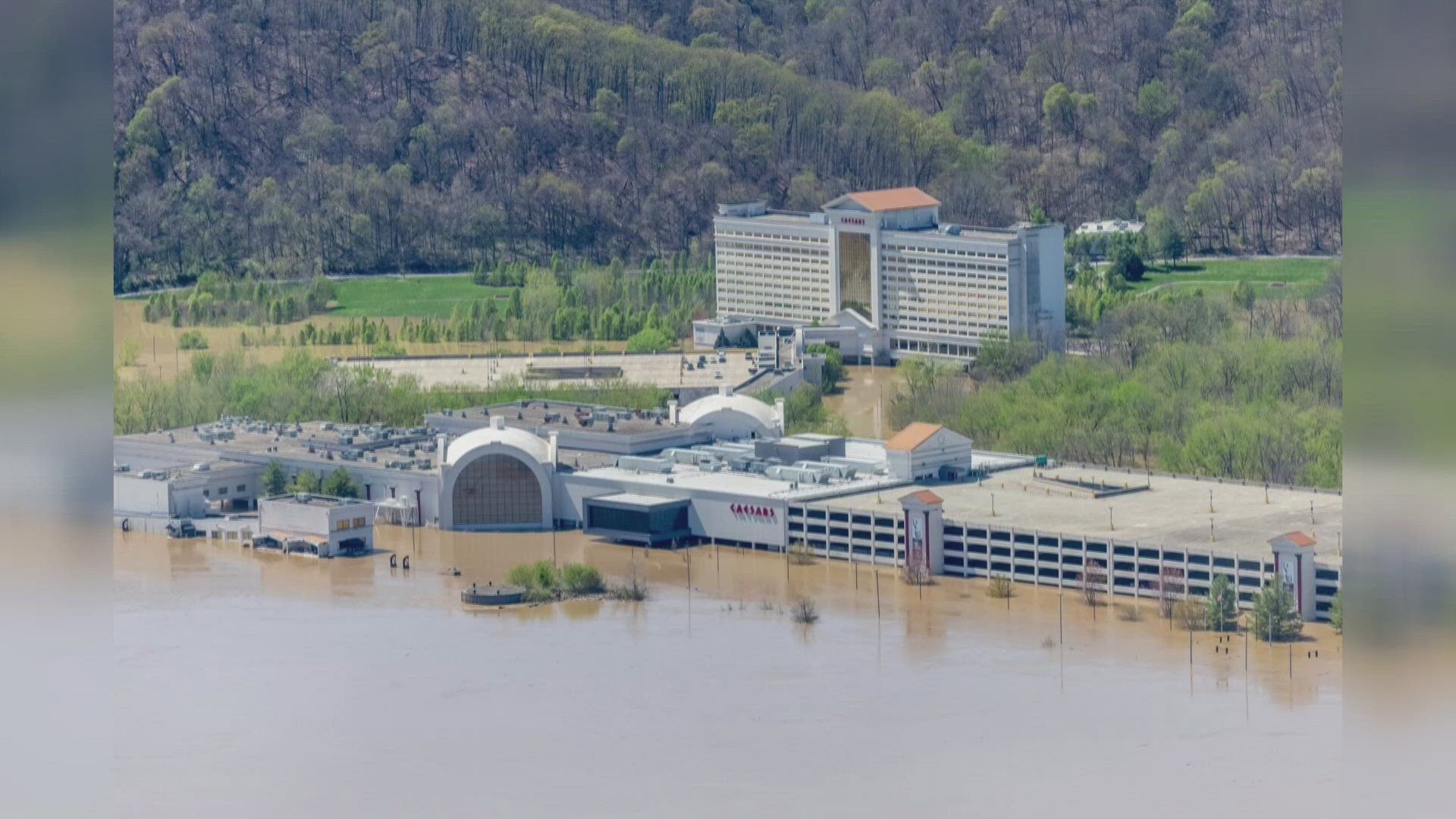 Indiana casino workers strike after failed contract talks | whas11.com
