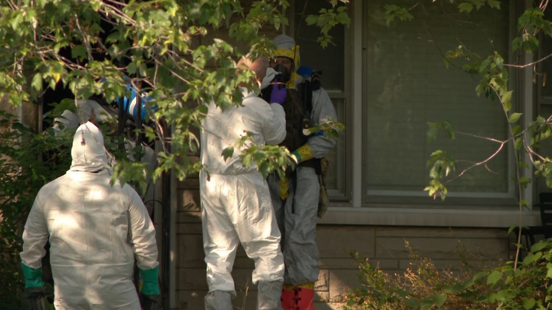 Neighbors anxious waiting for EPA decision on Applegate Lane home ...