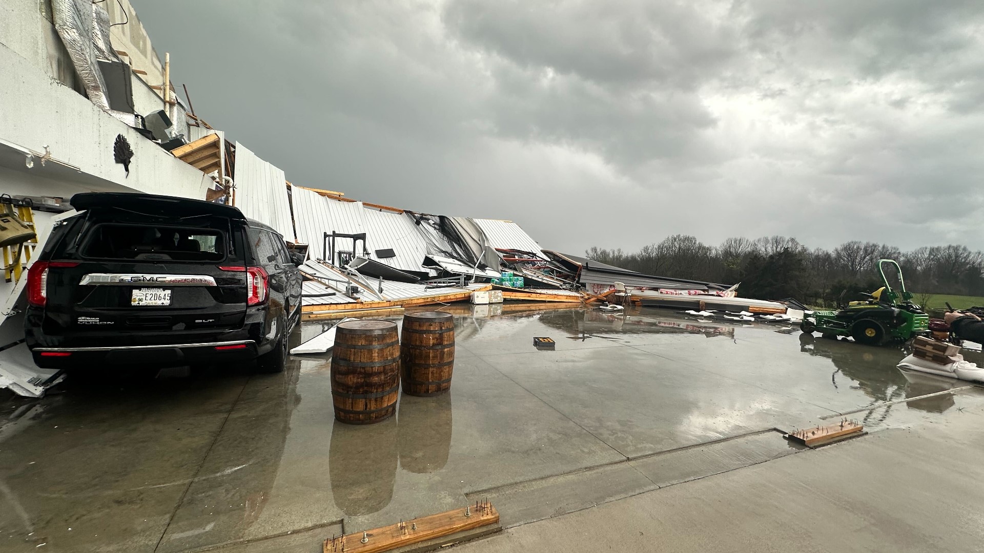 Damage in Kentucky, Indiana after severe storms Tuesday: PHOTOS ...