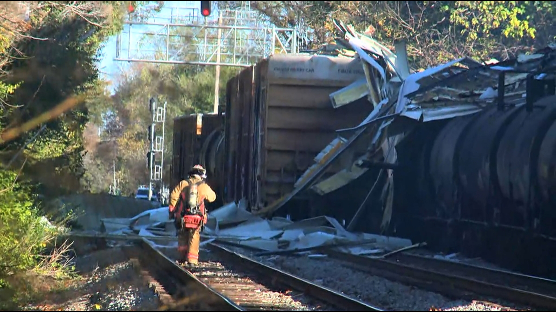 At least 2 people dead after factory explosion in Louisville | whas11.com
