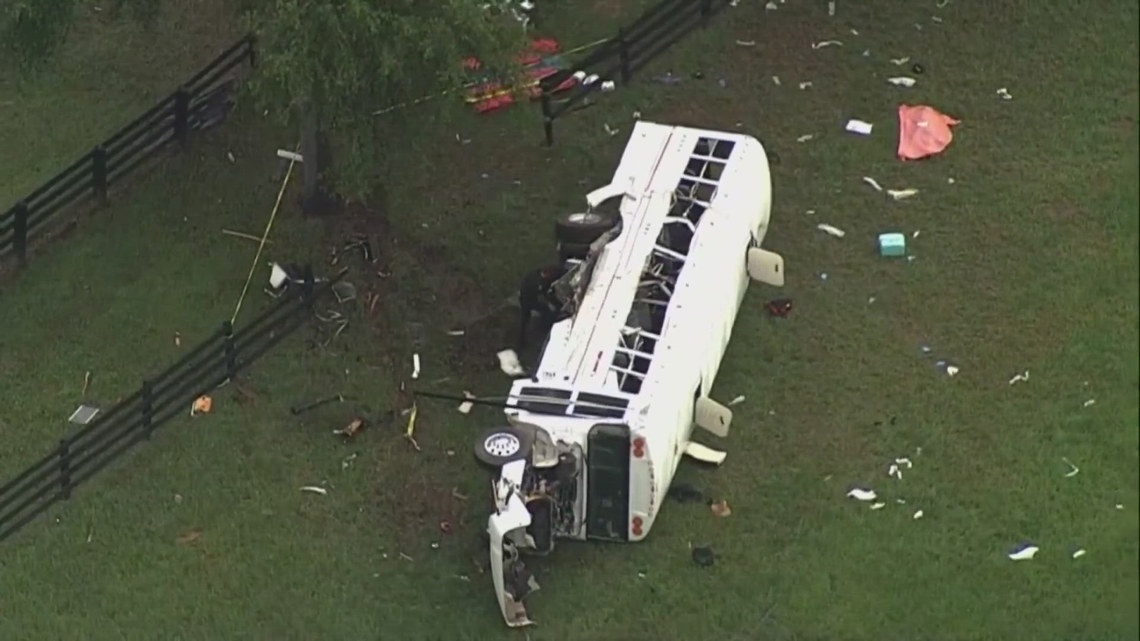 8 killed, dozens injured in Florida bus crash | whas11.com