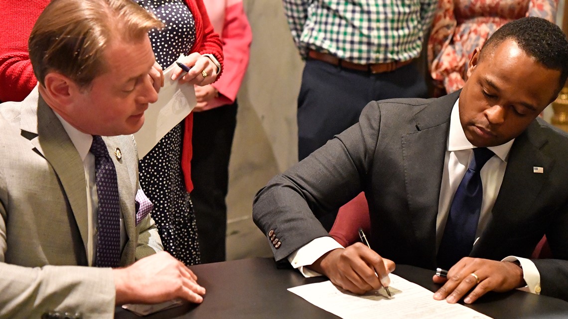 Daniel Cameron officials files for 2023 Kentucky Governor race | whas11.com