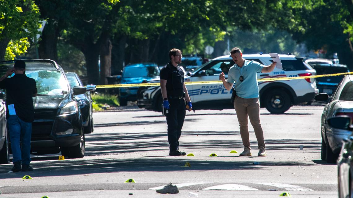 Detroit block party shooting leaves 2 dead, dozens injured | whas11.com