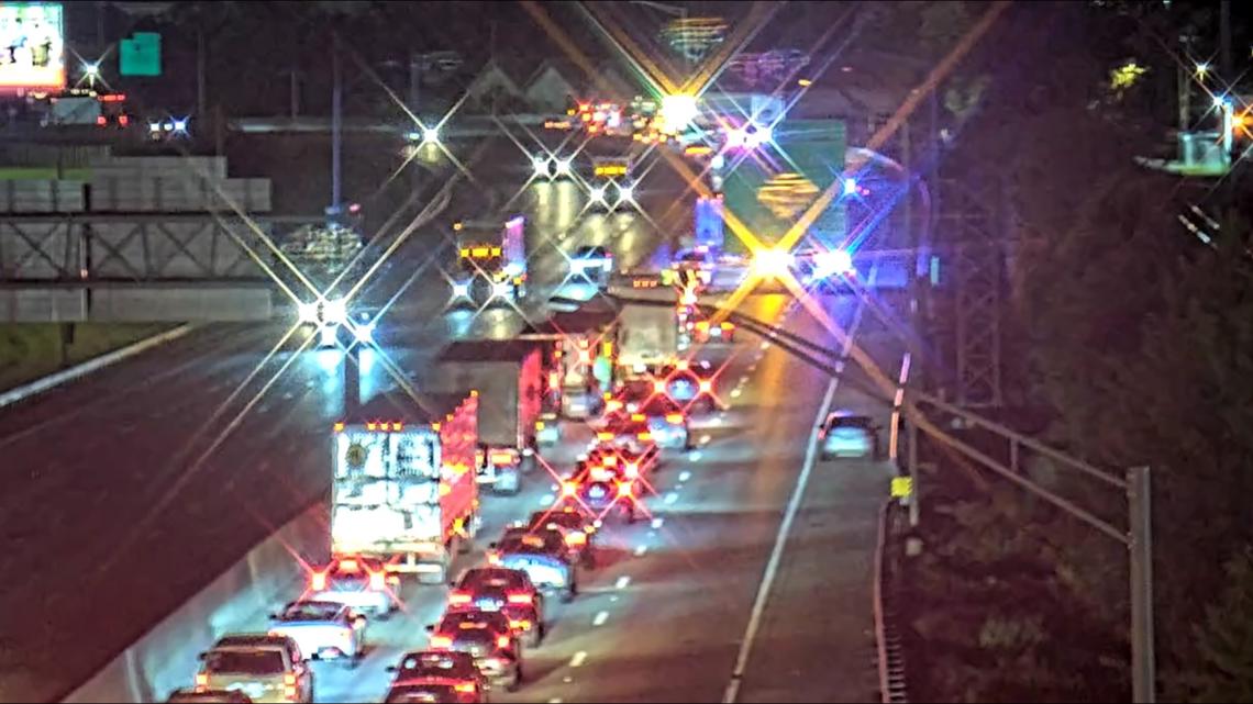 I-65 North shut down Tuesday morning in Louisville after crash | whas11.com