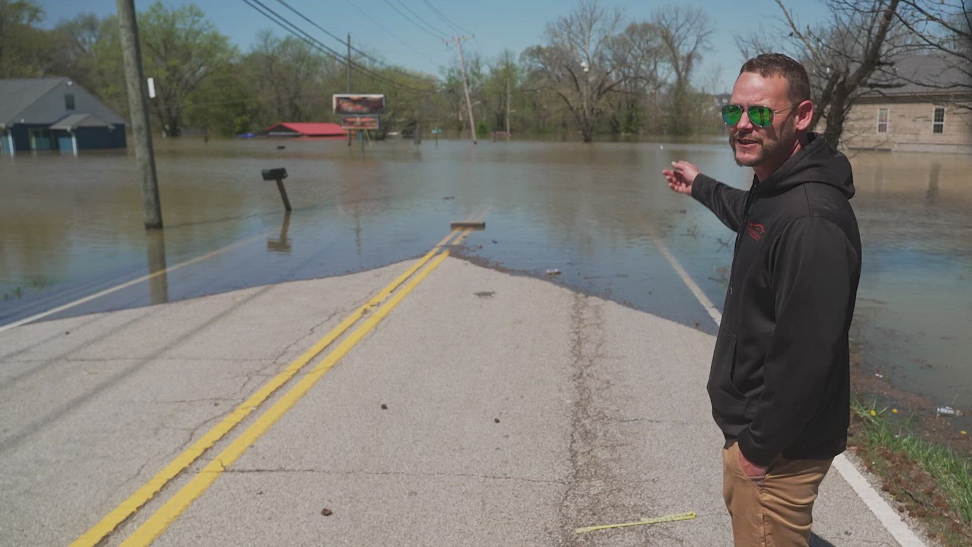 Ohio River flooding hurts businesses in Kentucky, southern Indiana ...