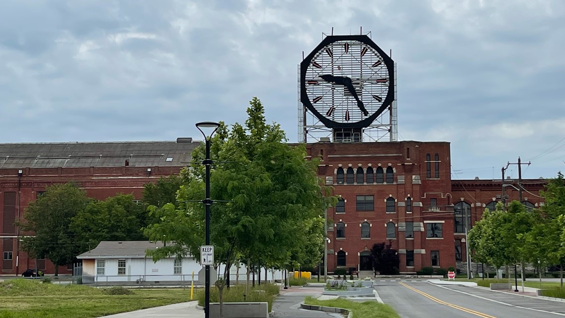 Community reacts to city condemning old Colgate building | whas11.com