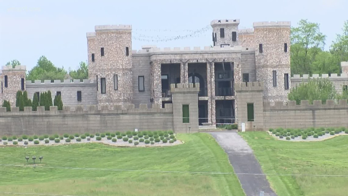 Visitation services held for Phyllis George at Kentucky Castle | whas11.com